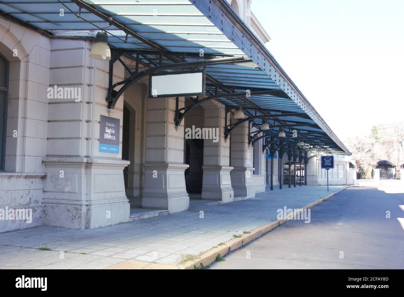 Train column hi-res stock photography and images - Alamy