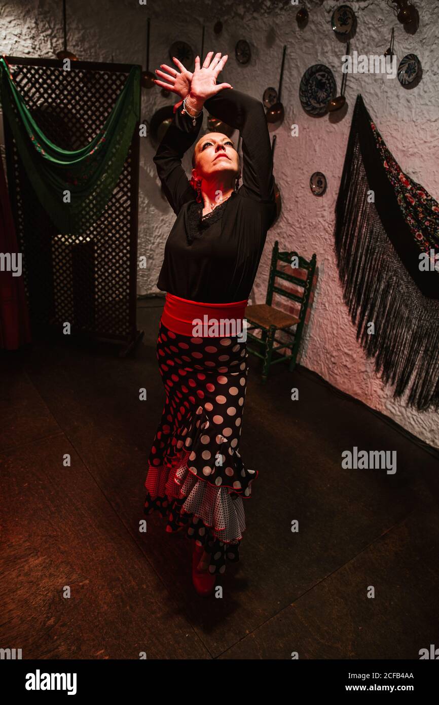 Flamenco dancer motion skirt hi-res stock photography and images - Alamy
