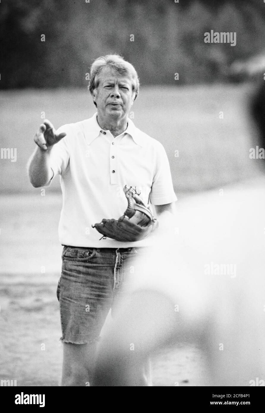 President Jimmy Carter plays softball 1976 - 1979 with off duty Secret ...