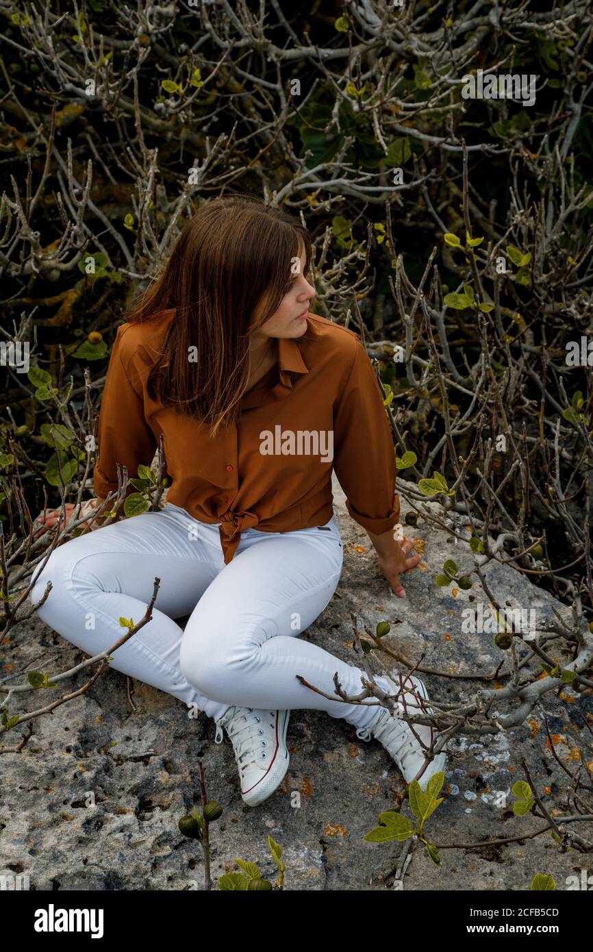 Big bush woman hi-res stock photography and images - Alamy