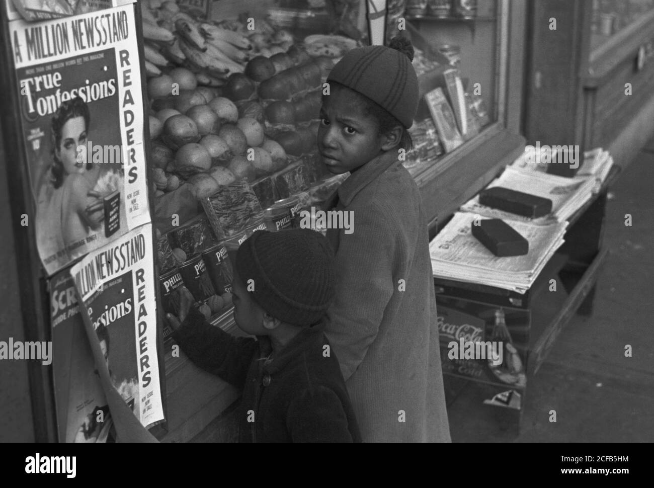 Peering into a Window of Fruits & Groceries Stock Photo - Alamy