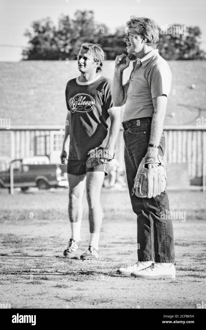 President Jimmy Carter plays softball 1976 - 1979 with off duty Secret ...