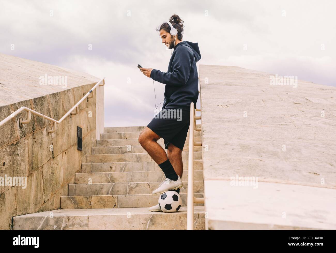 Side view modern male hi-res stock photography and images - Alamy