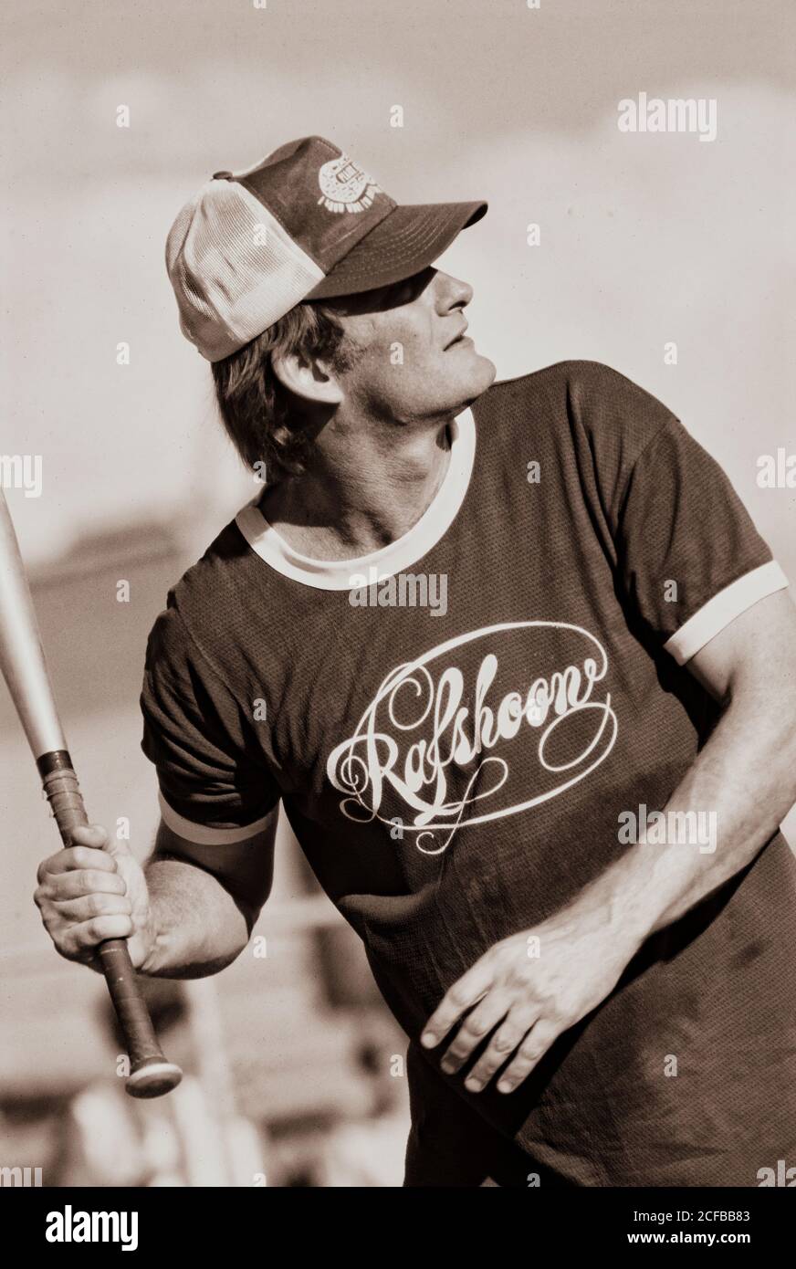 President Jimmy Carter, VP Walter Mondale and teams play softball in ...