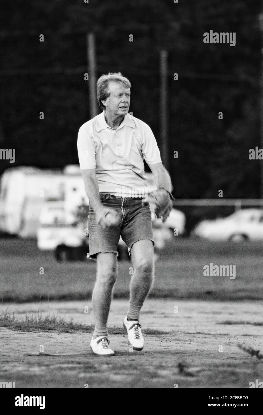 President Jimmy Carter plays softball 1976 - 1979 with off duty Secret ...