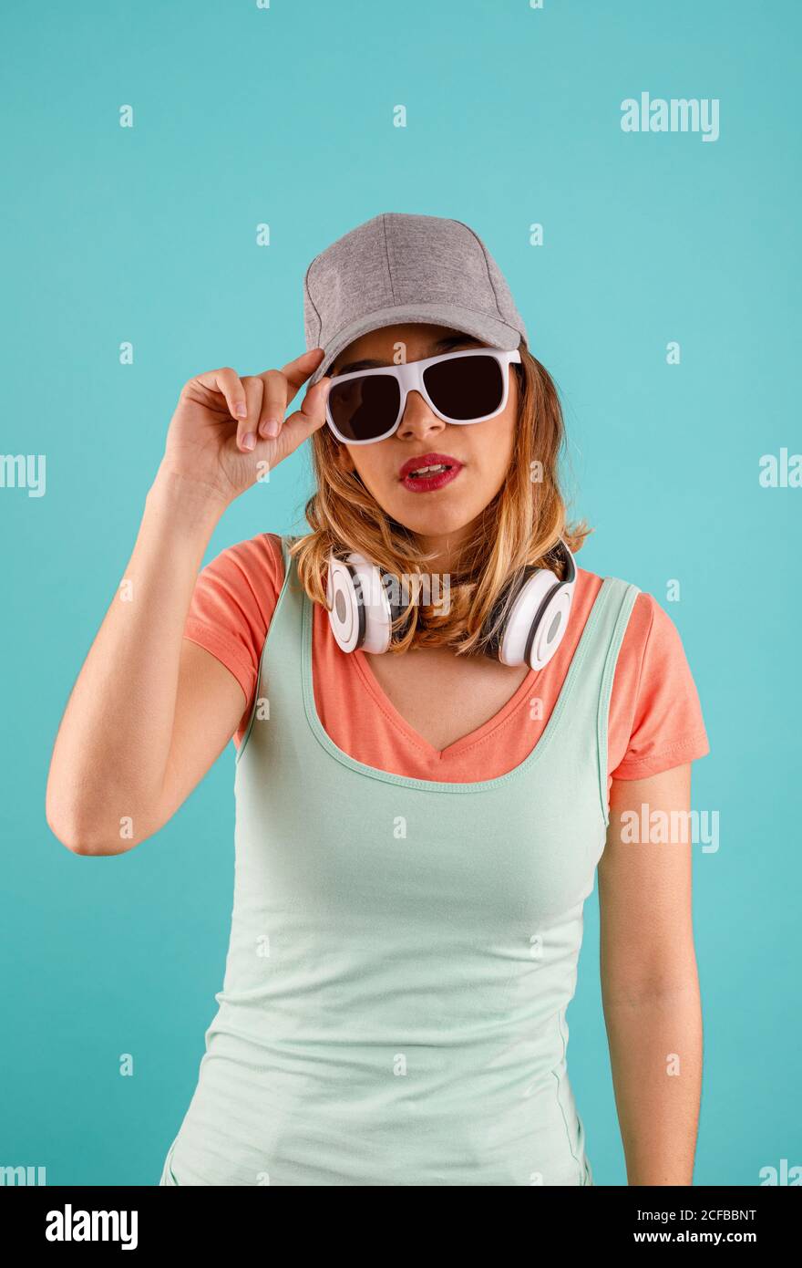 Sunglasses around neck hi-res stock photography and images - Alamy