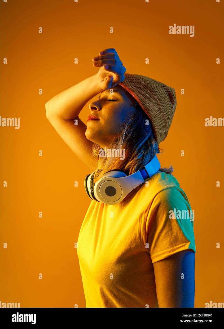 Arm around neck hi-res stock photography and images - Alamy