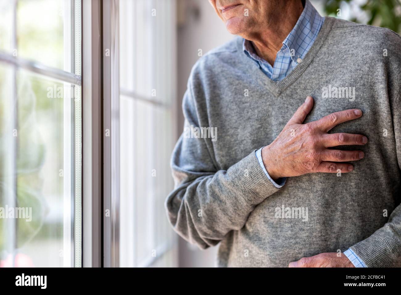 Heart attack chest pain hi-res stock photography and images - Alamy