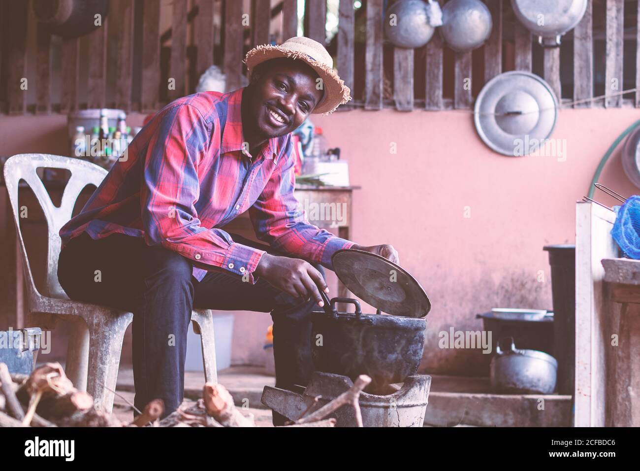 Wood Fire Cooking Africa High Resolution Stock Photography and Images ...