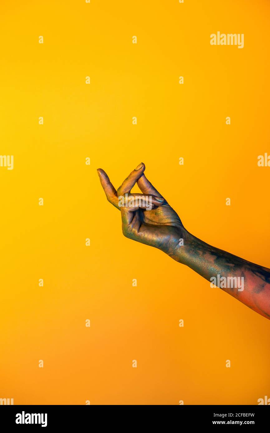 Snapping hand hi-res stock photography and images - Alamy