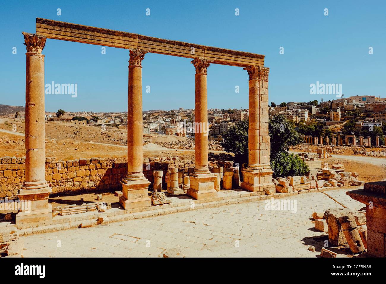 Ancient Roman columns in the city of Jerash, Jordan Stock Photo - Alamy