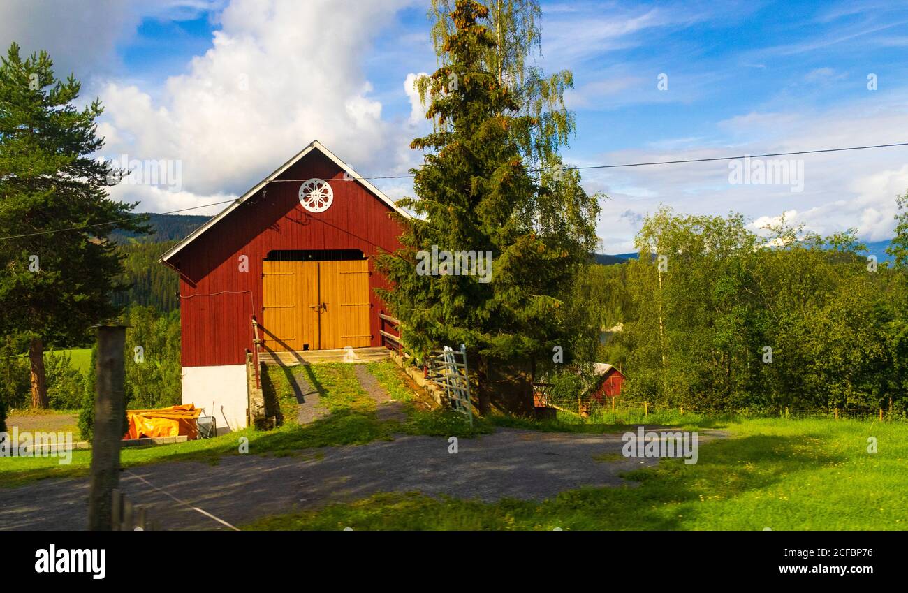 Norwegian red farm barn hi-res stock photography and images - Alamy
