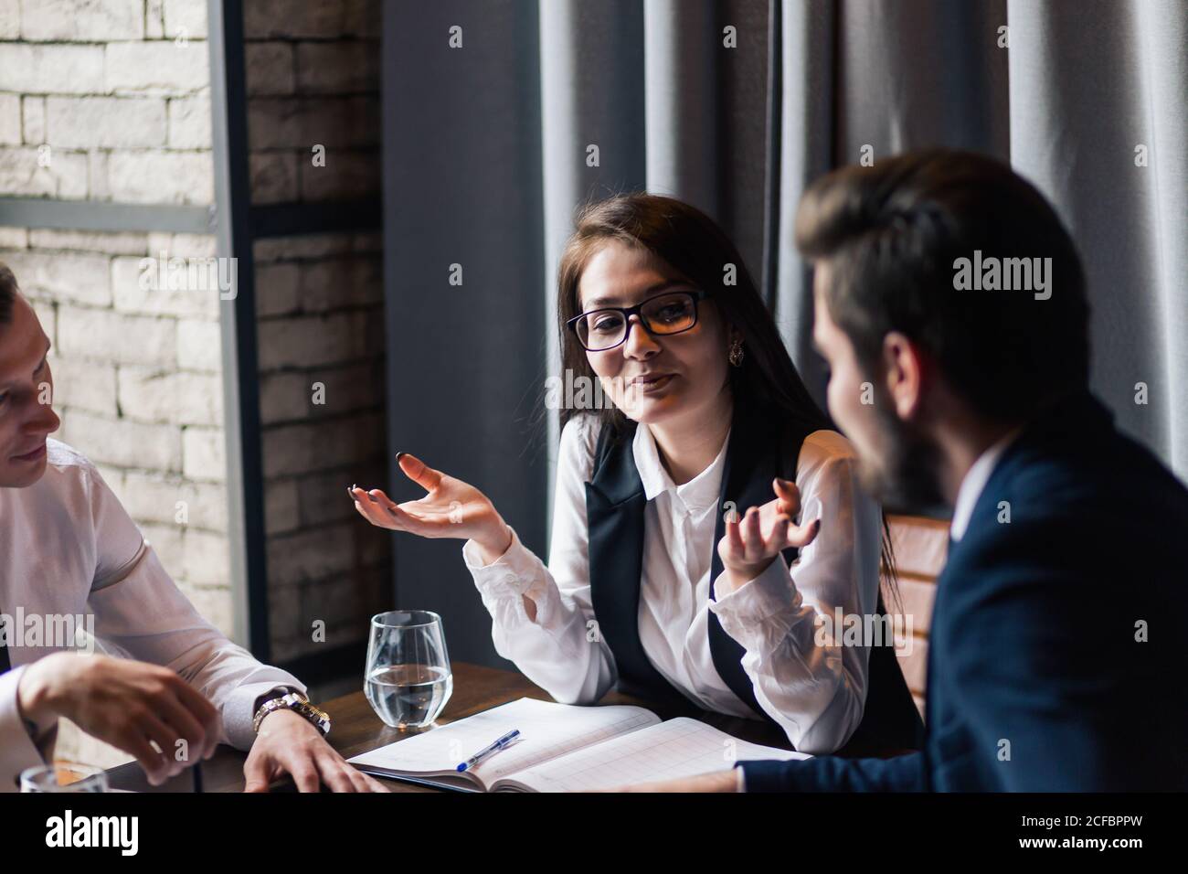 Office workers talking upset hi-res stock photography and images - Alamy