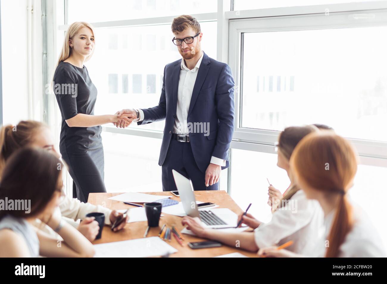 business and office concept - businessman shaking hands each oth Stock ...