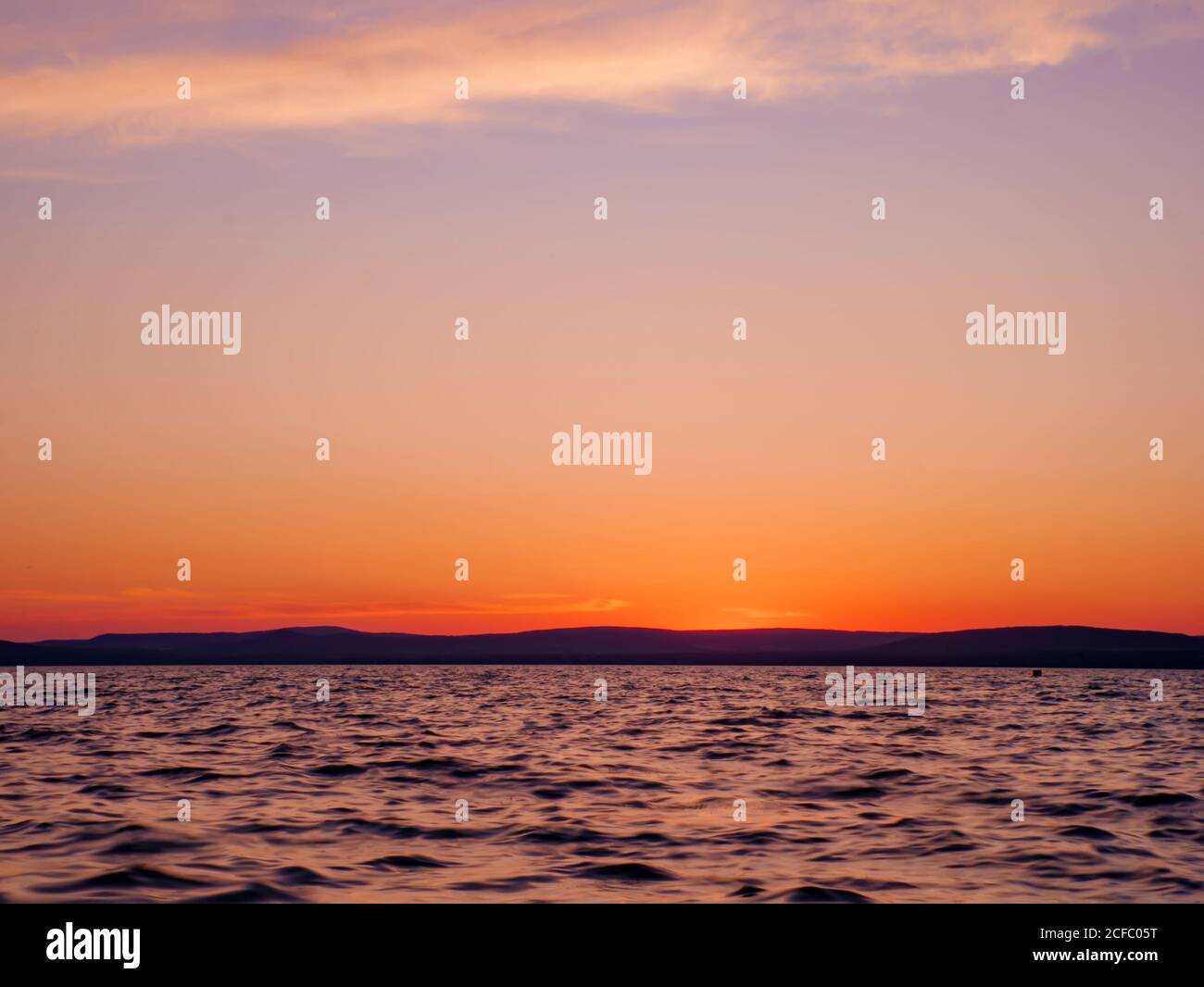 Synthwave sunset hi-res stock photography and images - Alamy