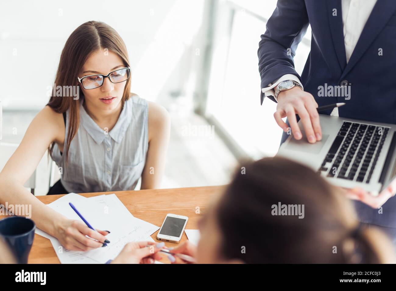 business man signing contract making a deal, classic business Stock ...