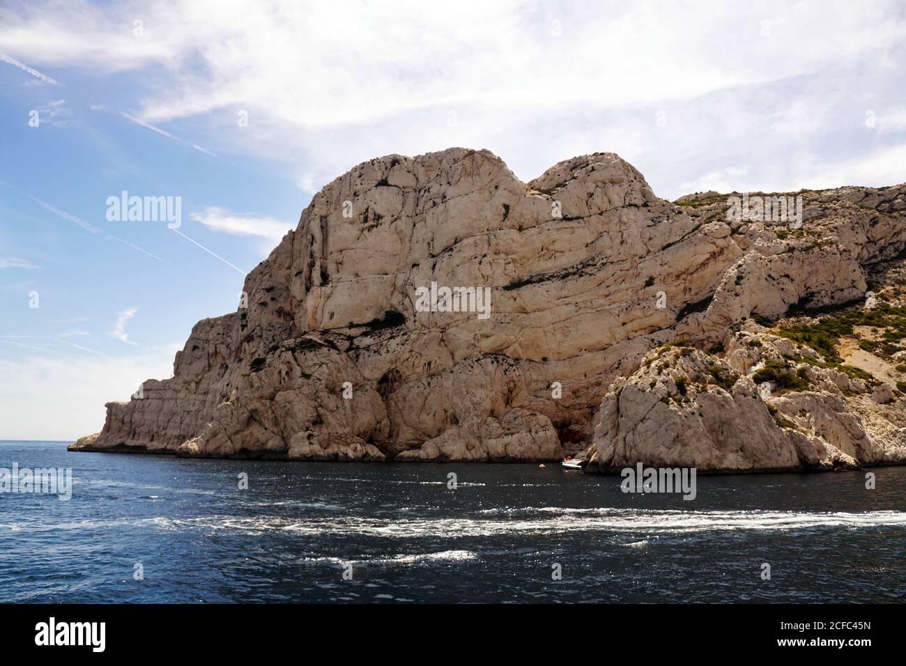 Limestone rocks boat sailing hi-res stock photography and images - Alamy