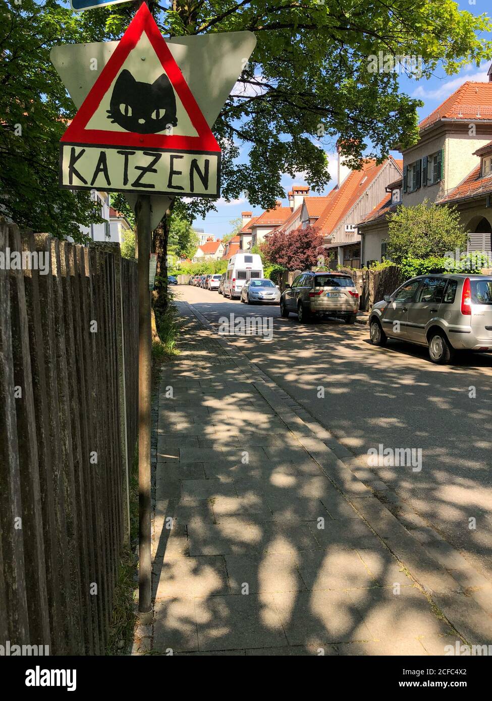 Danger sign home hi-res stock photography and images - Alamy