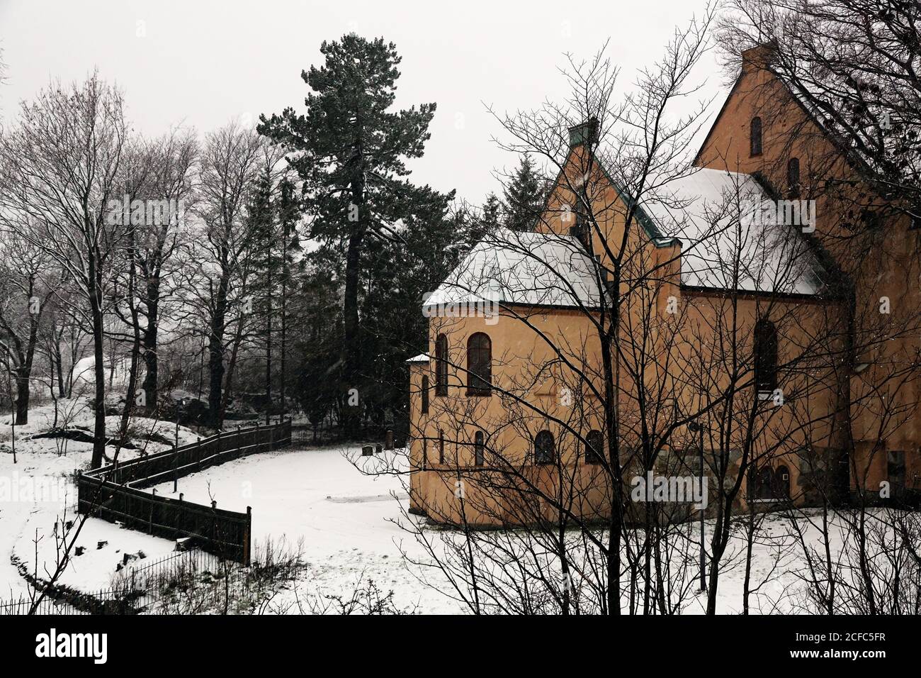 Brown church hi-res stock photography and images - Alamy