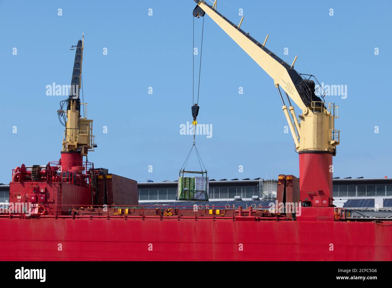 2020: Port of Los Angeles California USA. Cargo ship Knud Reefer at the ...