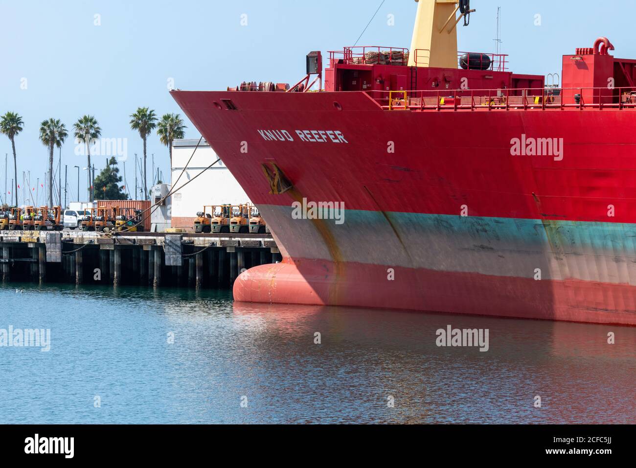 2020: Port of Los Angeles California USA. Cargo ship Knud Reefer, a ...