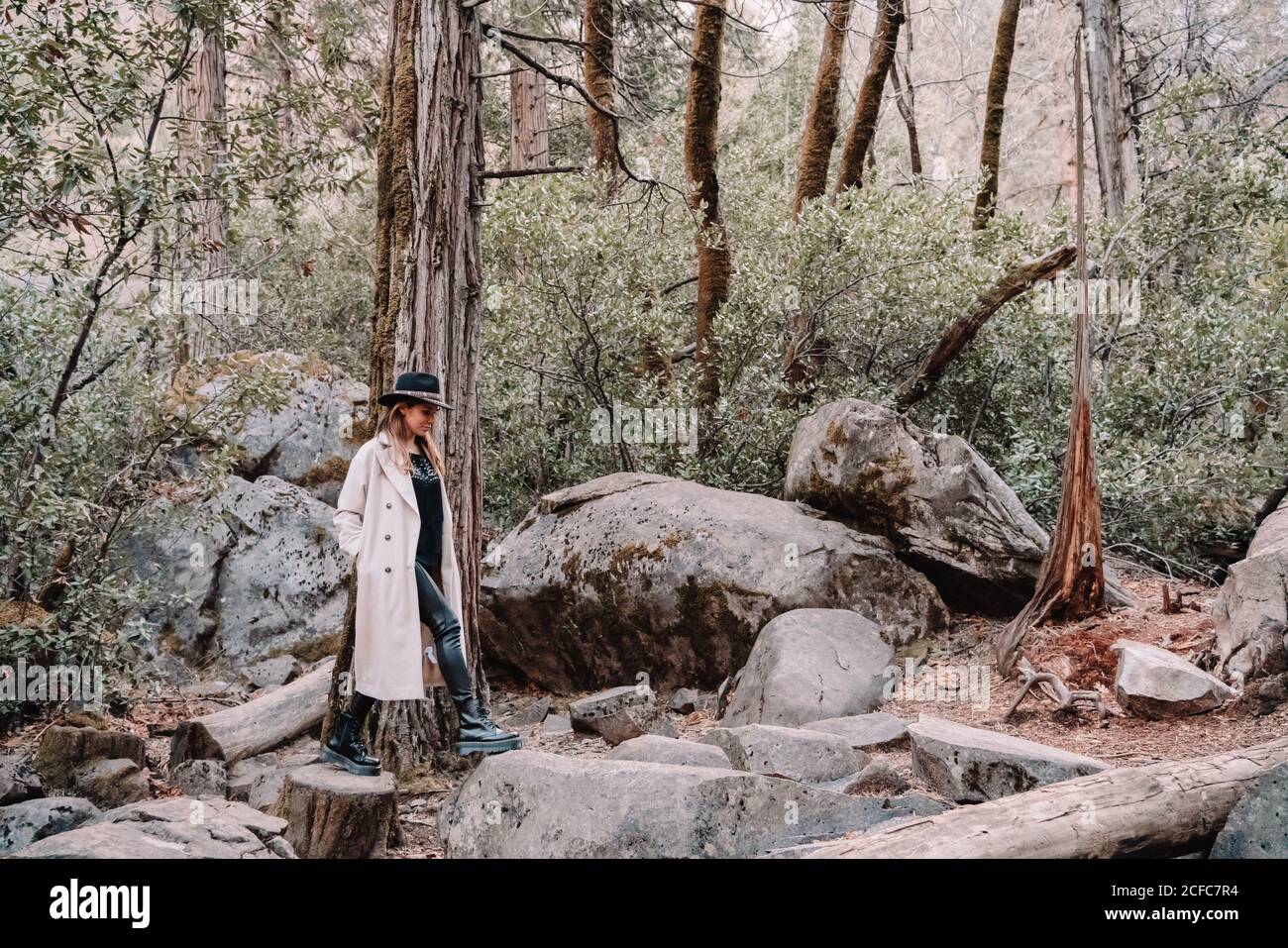 Big bush woman hi-res stock photography and images - Alamy