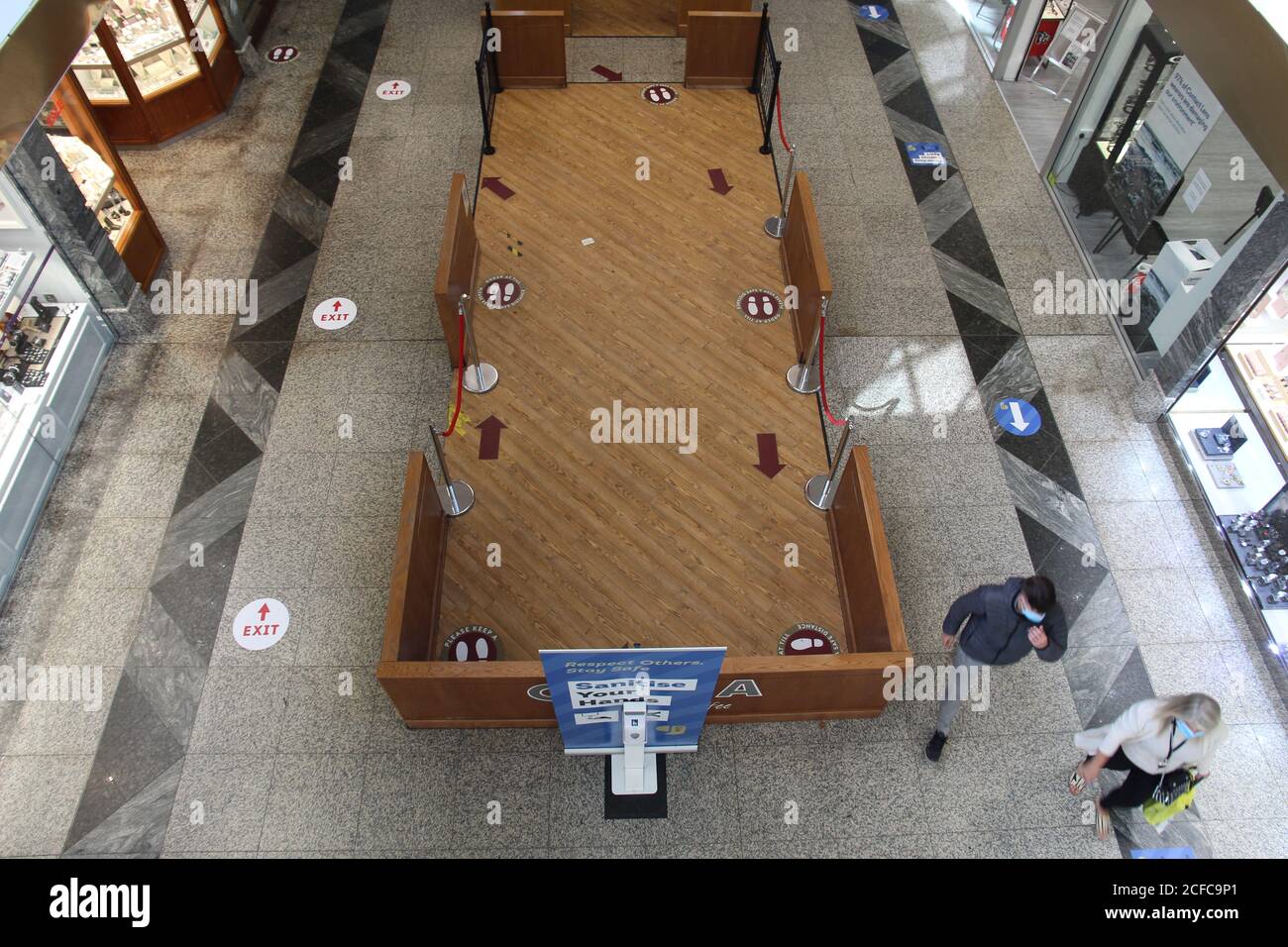 View inside one two hi-res stock photography and images - Alamy