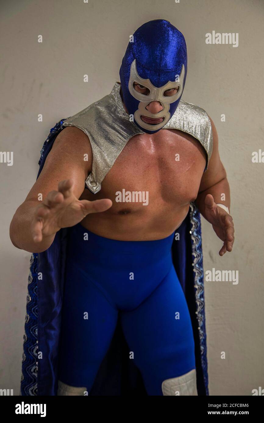 The Mexican wrestler Blue Demon Jr. Is the superhero that Mexico needs ...