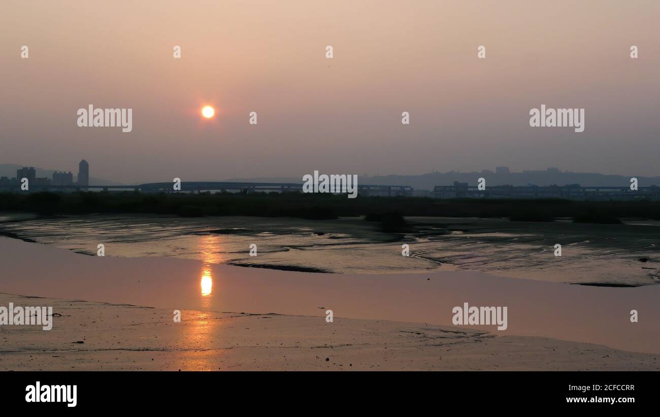 Sunset landscape of the Taipei bridge area at Taipei, Taiwan Stock ...