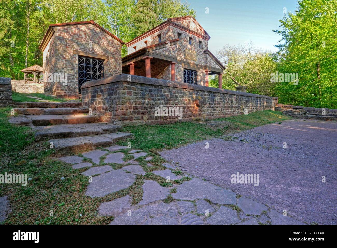 Roman temple tawern hi-res stock photography and images - Alamy
