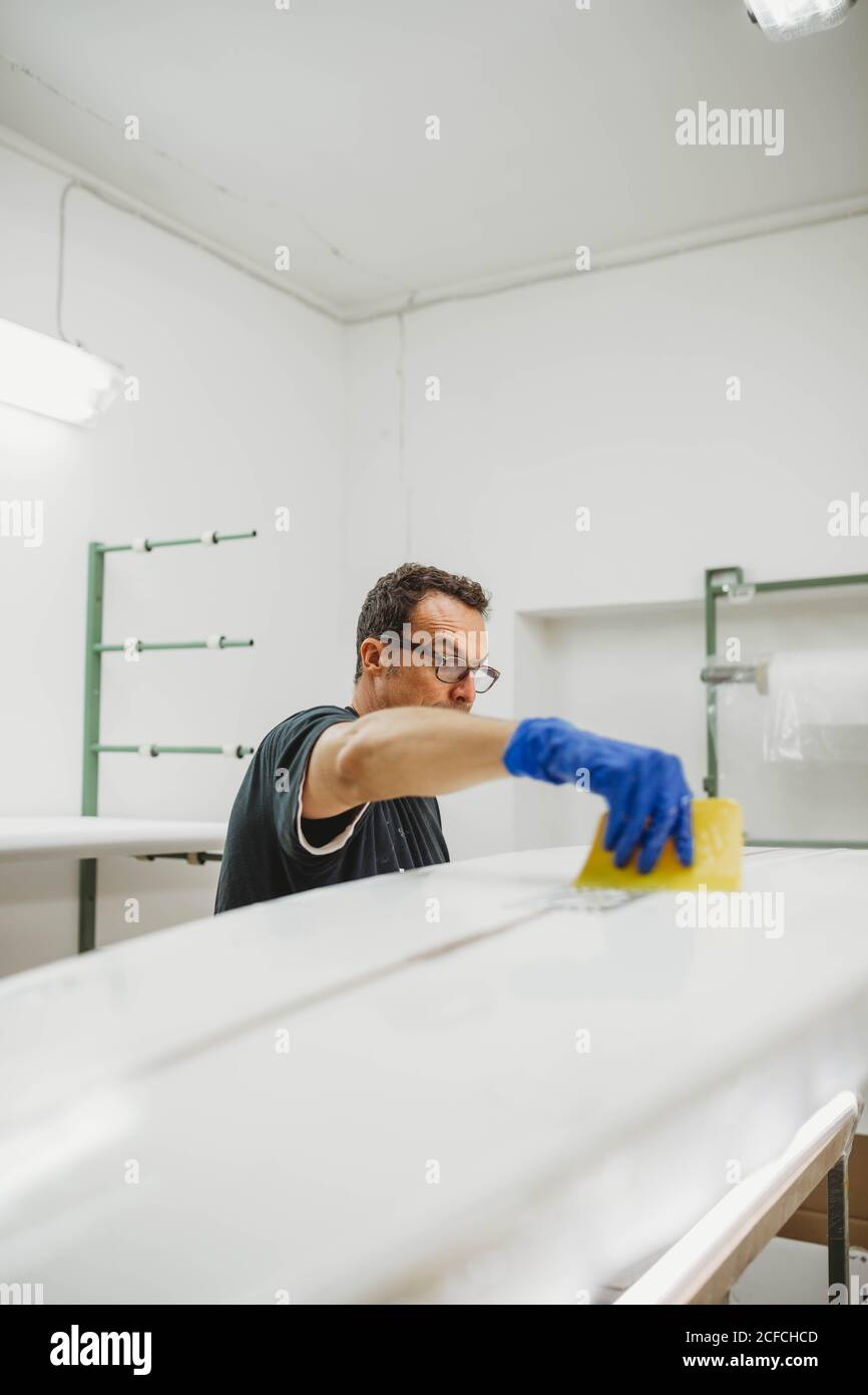 Board workshop hi-res stock photography and images - Alamy