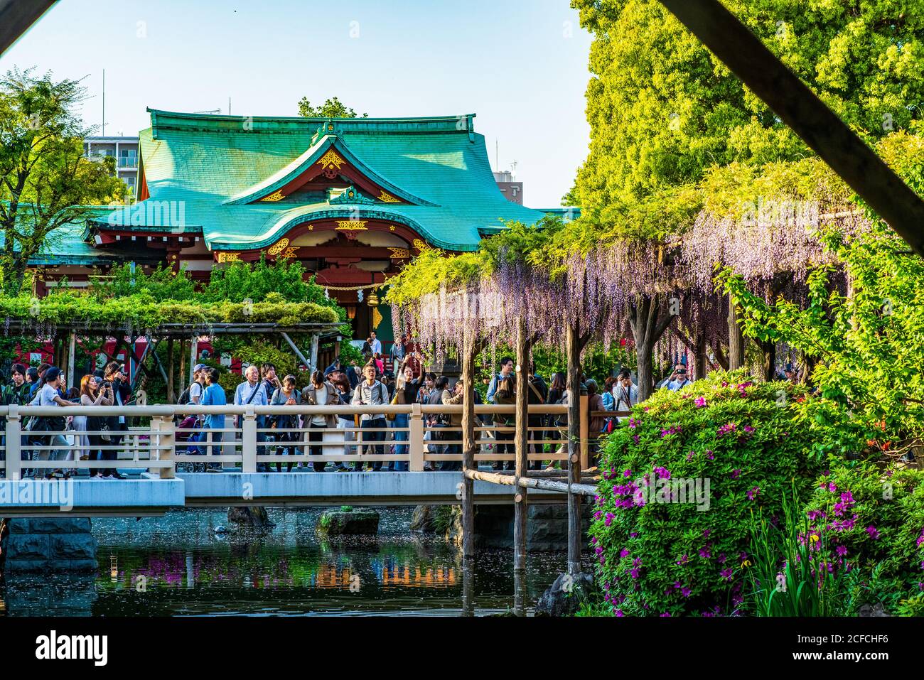 Kameido Tenjin Shrine Stock Photo - Alamy