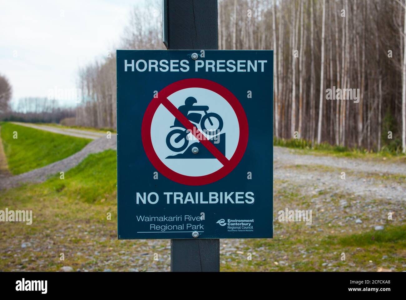 New Zealand Countryside, iconic kiwi scenes: warning signs: what's ...