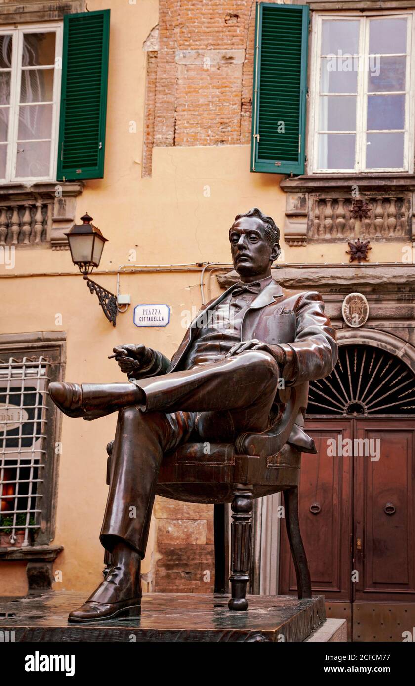 Monument, Giacomo Puccini, house, Lucca, Tuscany, Italy Stock Photo - Alamy