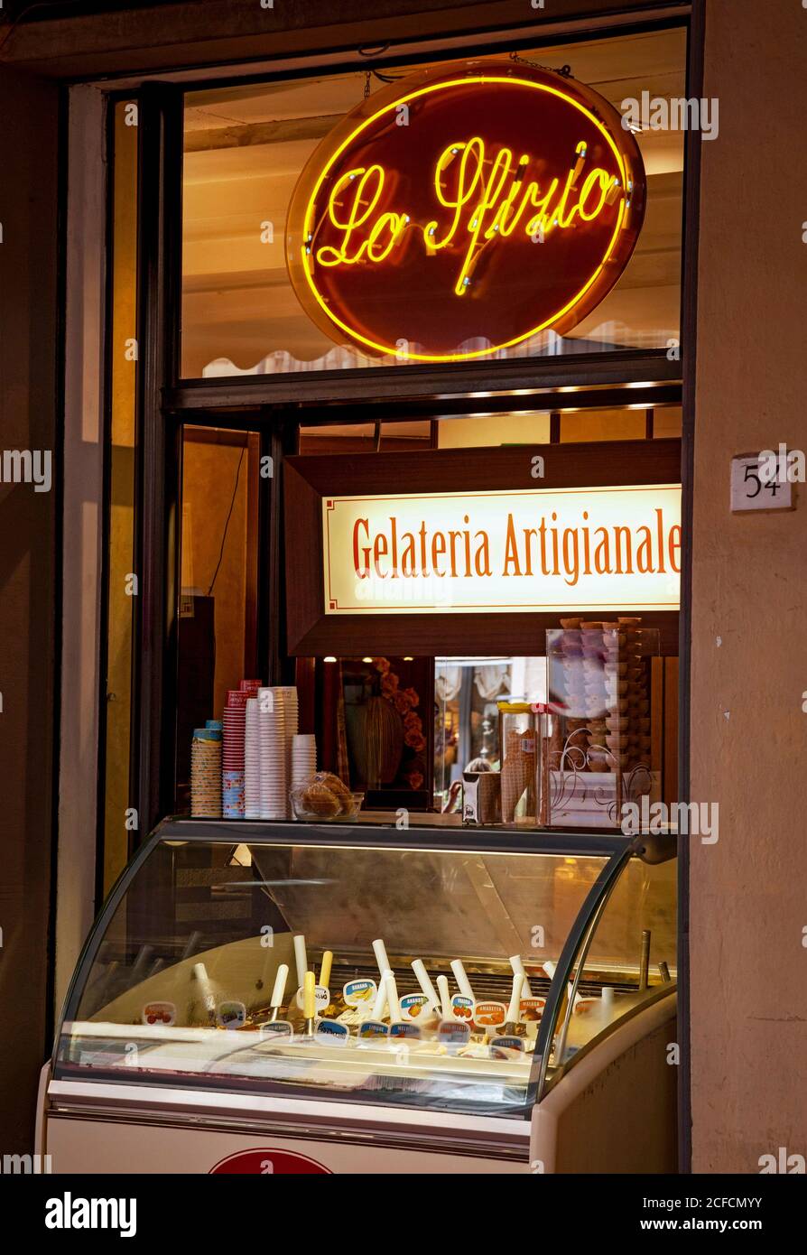 Ice cream parlor, shop, Pisa, Tuscany, Italy Stock Photo - Alamy