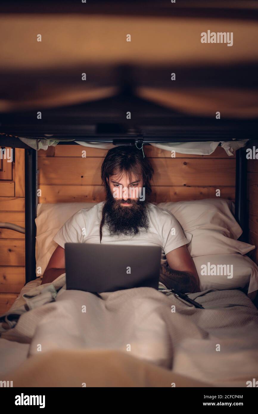 Bunk bed man hi-res stock photography and images - Alamy