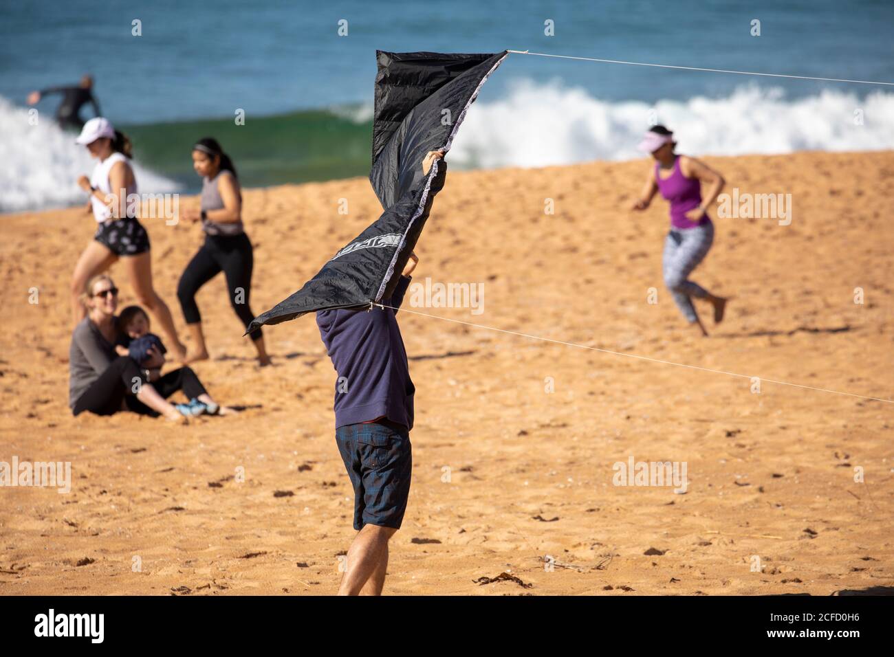 Launch kite hi-res stock photography and images - Alamy