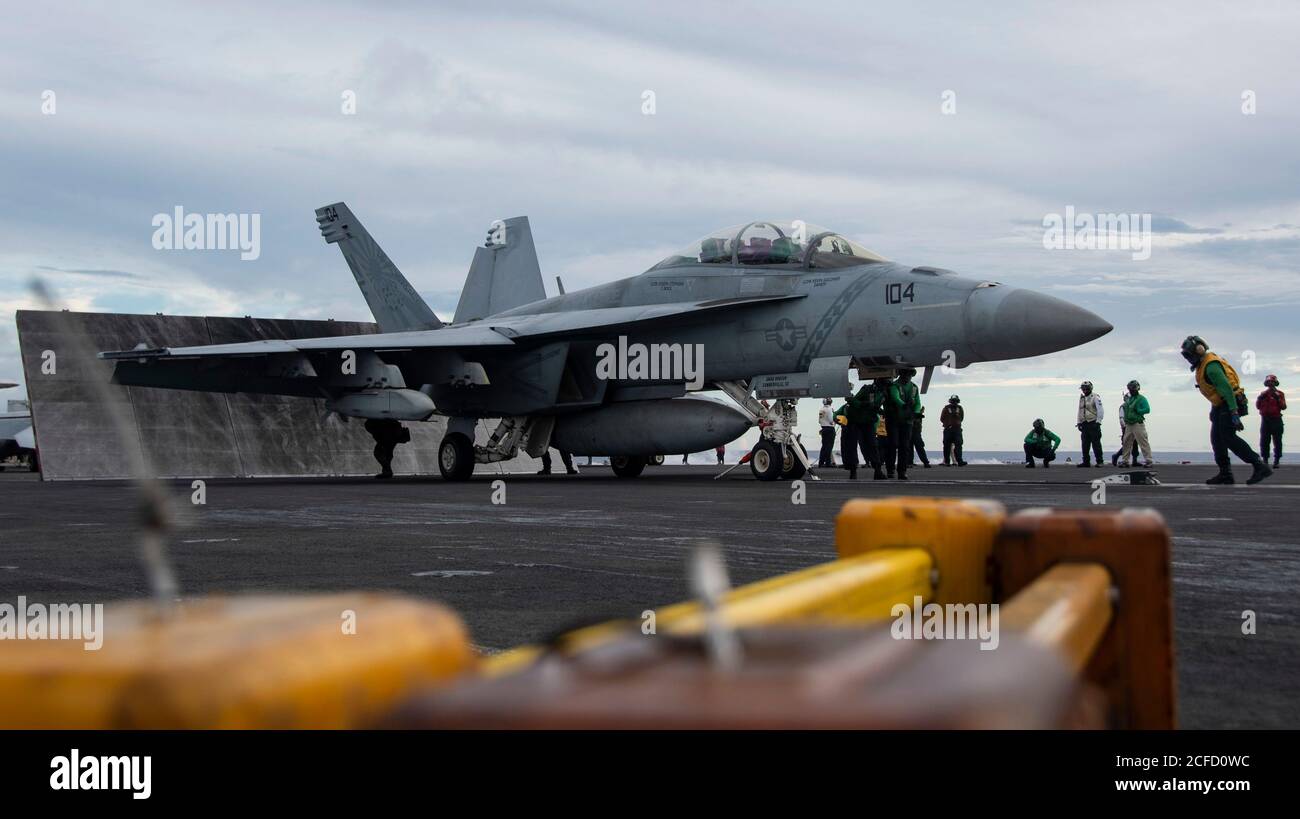 200904-N-DL524-2063 PHILIPPINE SEA (Sept. 4, 2020) An F/A-18F Super ...