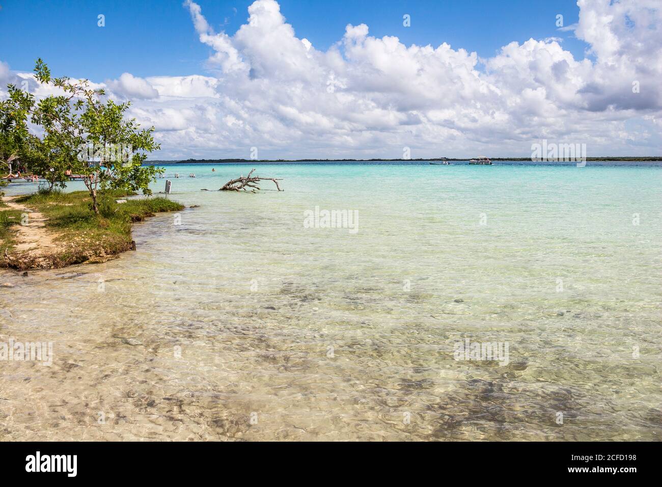 Shallow water at the lagoon of 7 colors in Bacalar, Quintana Roo ...