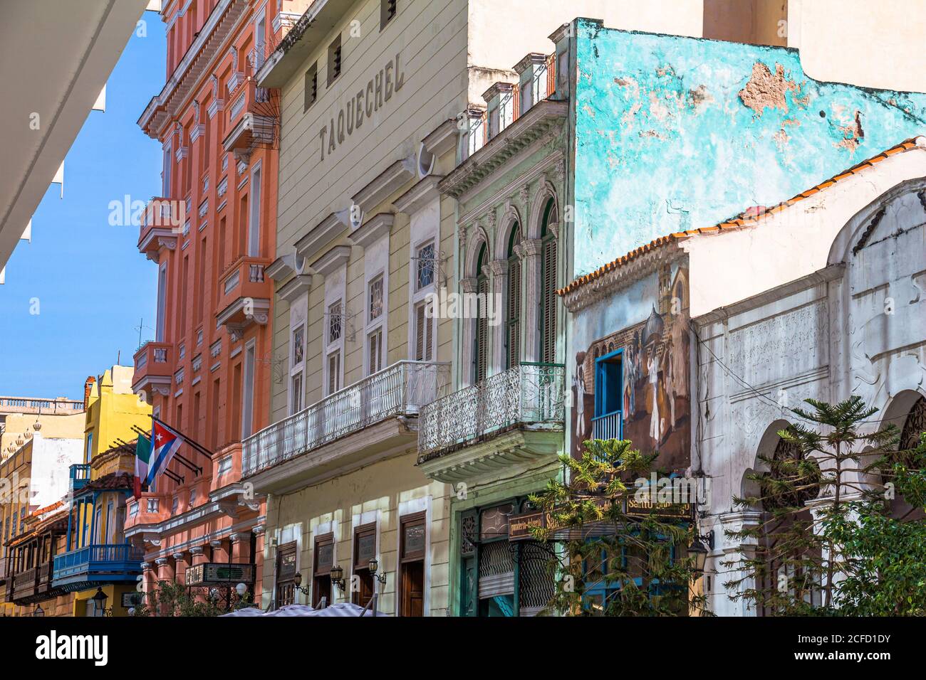Colorful colonial house facades, Old Havana, Cuba Stock Photo - Alamy