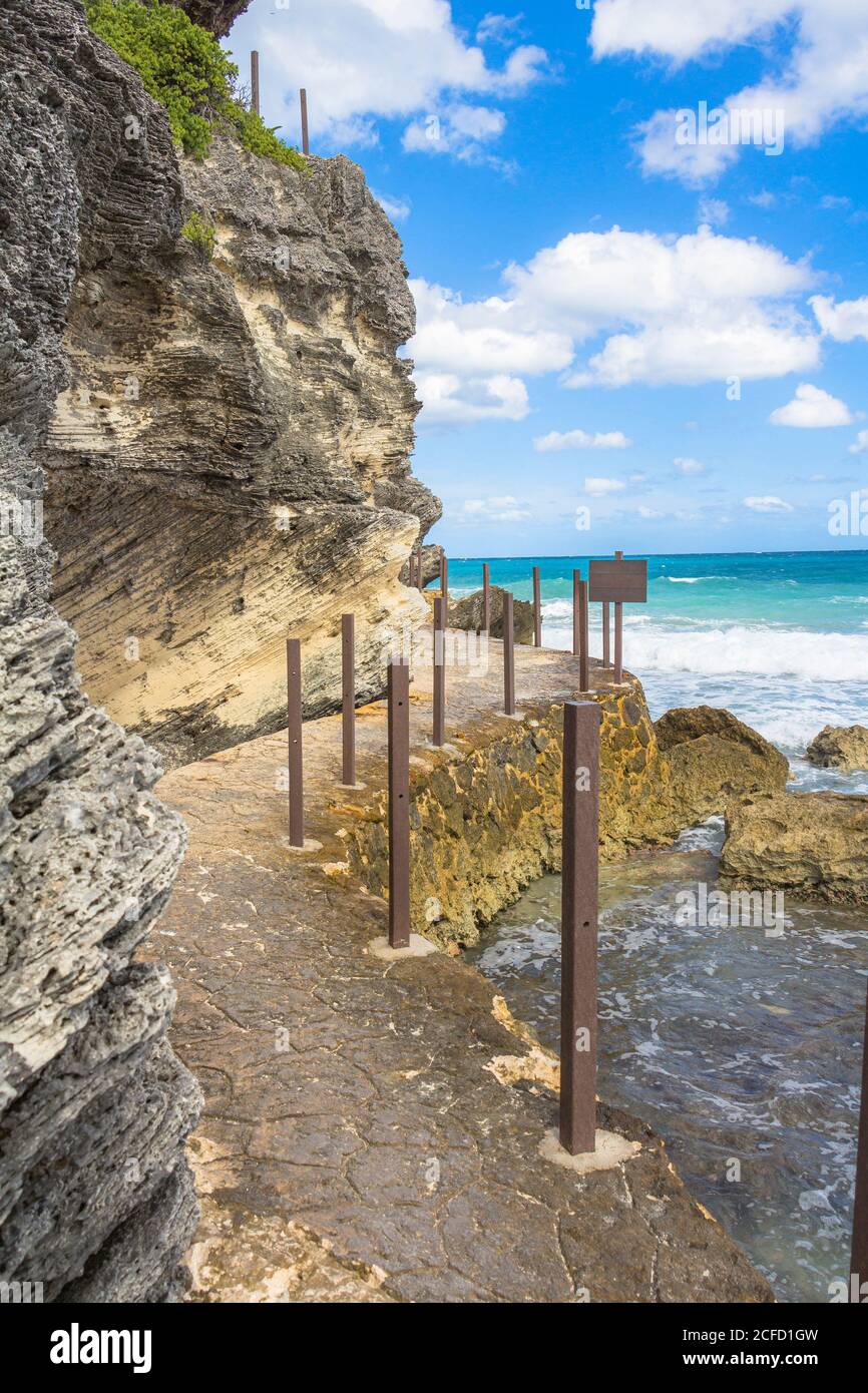 Waterfront path from 'Punta Sur' - Cape in the south of 'Isla Mujeres ...