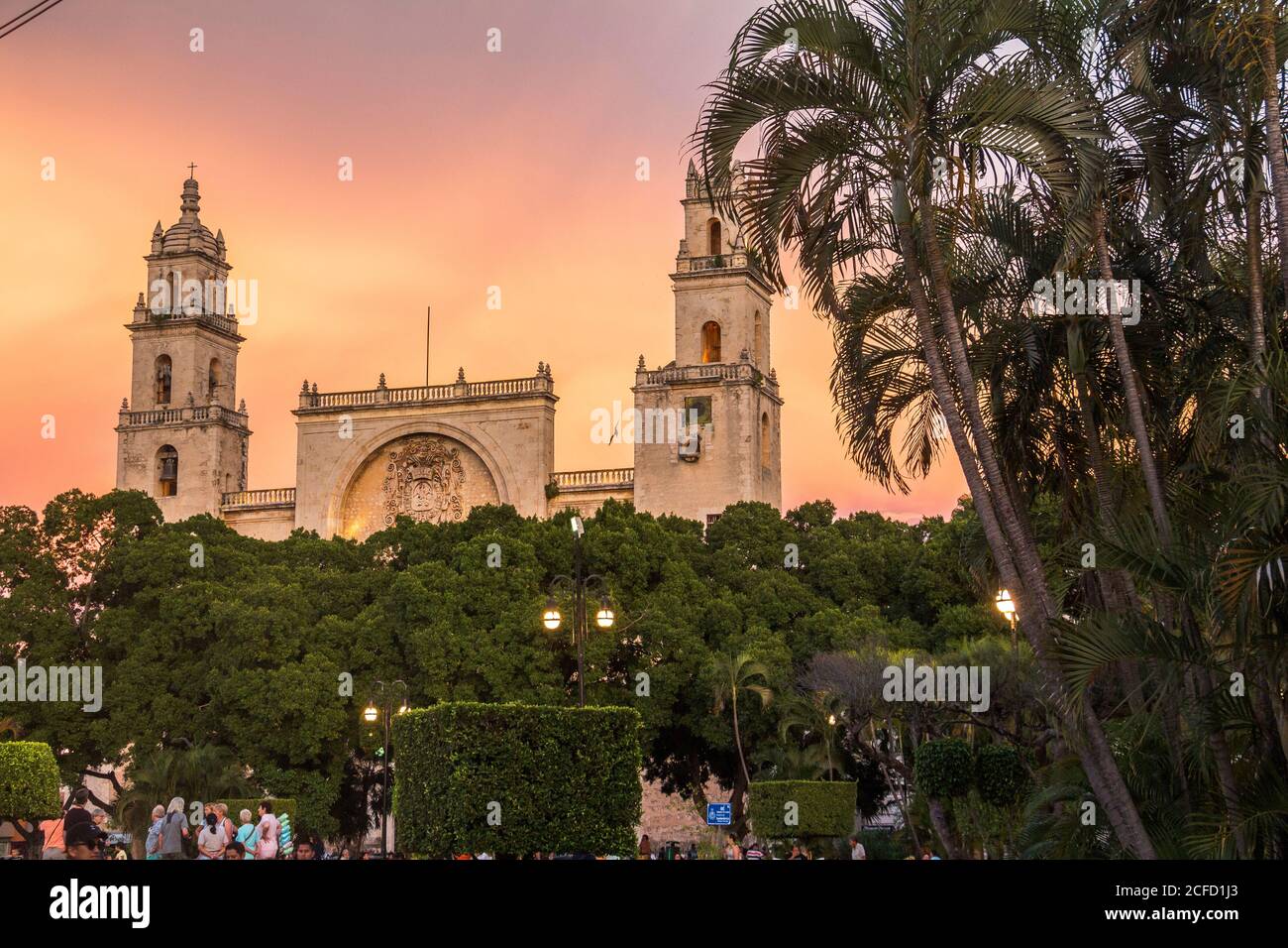 Merida yucatan old town hi-res stock photography and images - Alamy