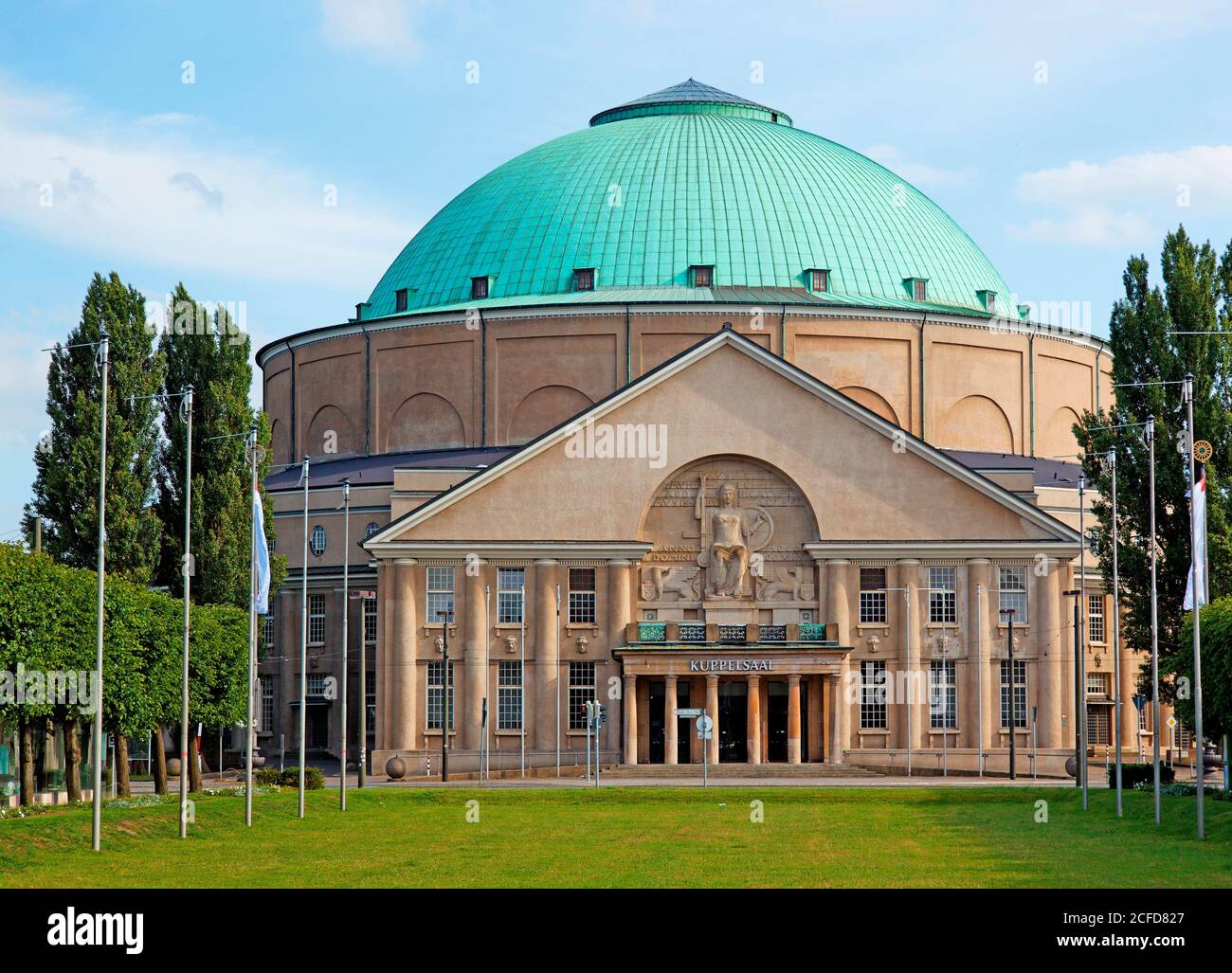 Domed pillar hi-res stock photography and images - Alamy