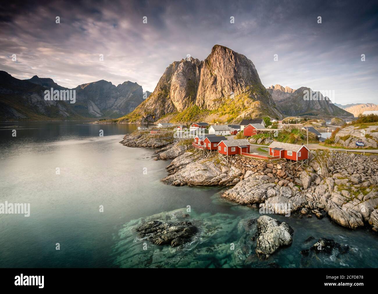 Red wooden houses Rorbu, Rorbu fishermen's cabins, by the Reine Fjord ...