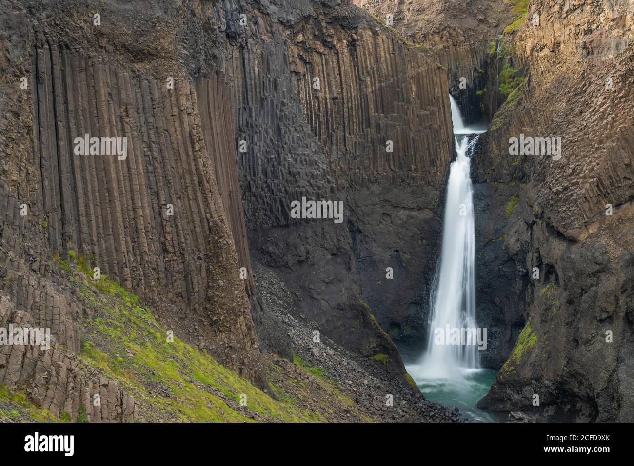 Columnar basalt hi-res stock photography and images - Alamy