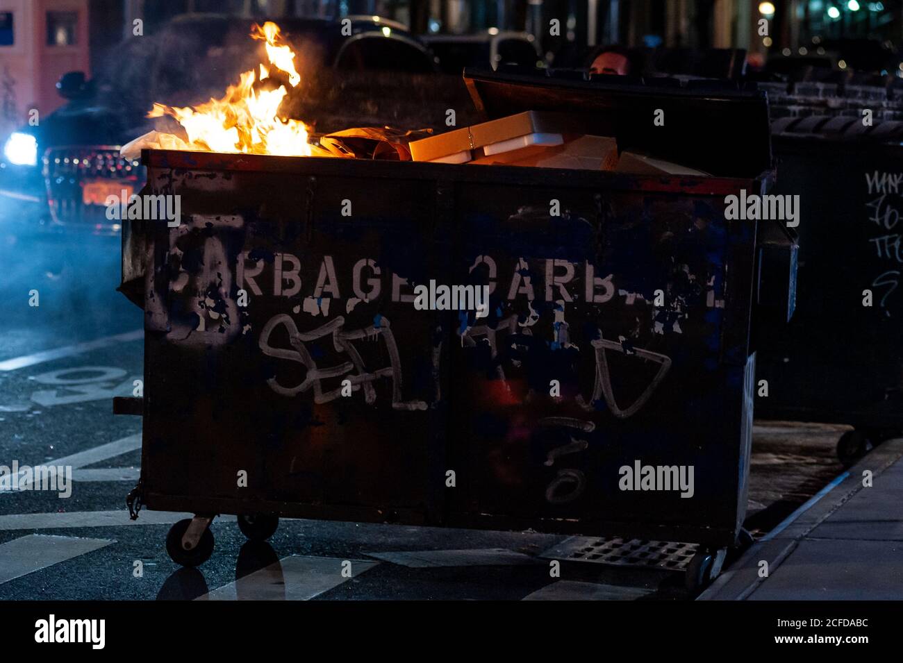 Dumpster fire hi-res stock photography and images - Alamy