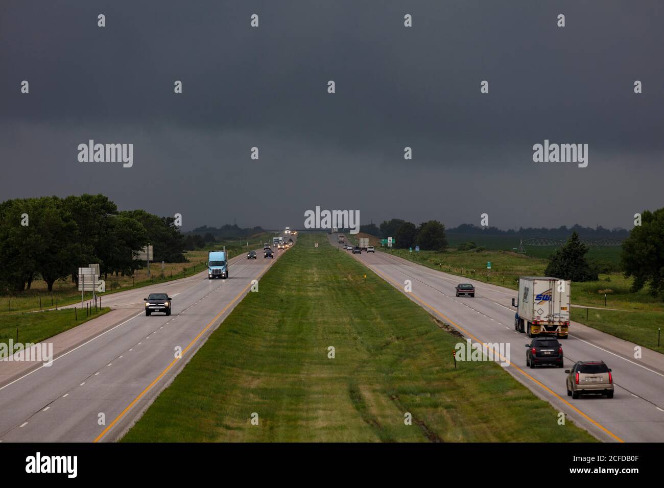 Upcoming lightning storm, Interstate 80 near Beaver Crossing, Nebraska ...