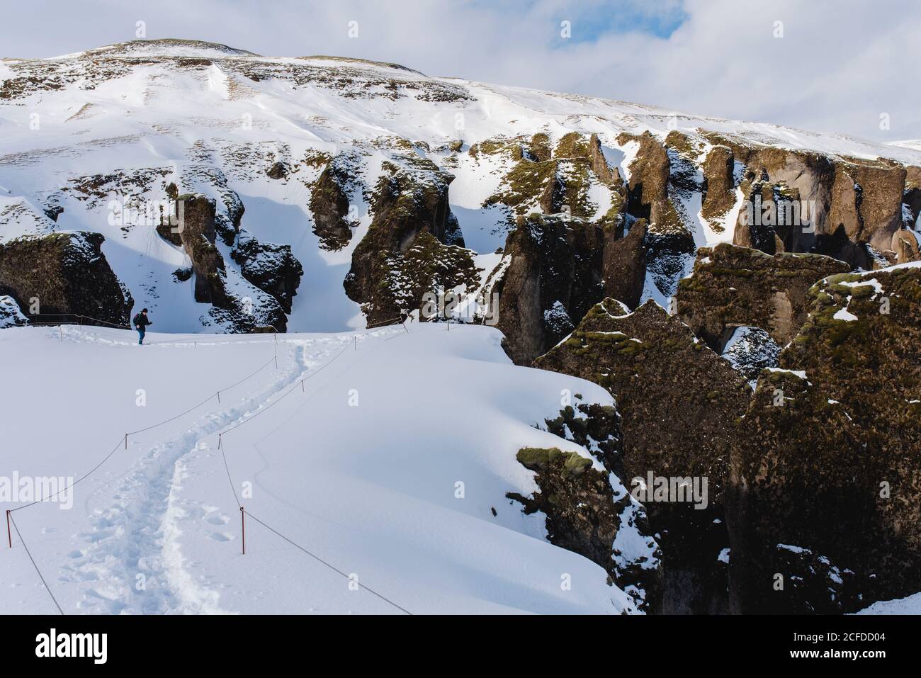 Snow covered gorge hi-res stock photography and images - Alamy