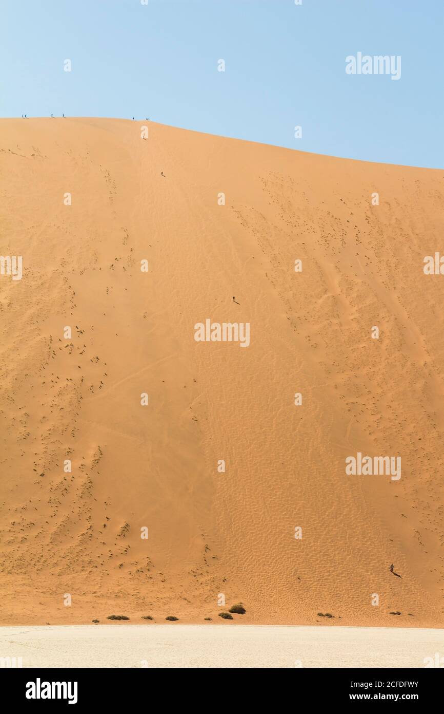 Vast big huge dunes hi-res stock photography and images - Alamy