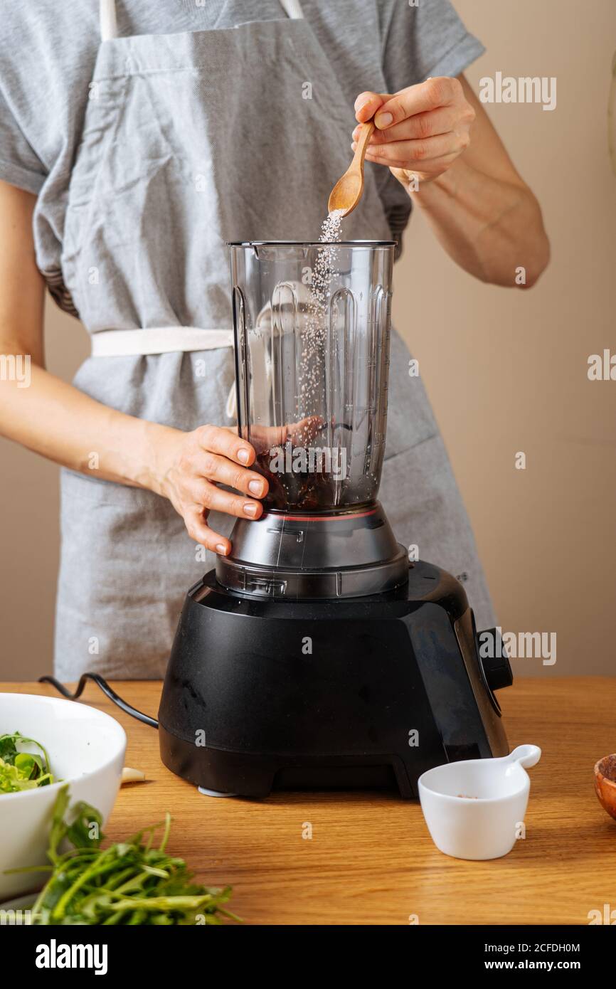 Crop salt hi-res stock photography and images - Alamy